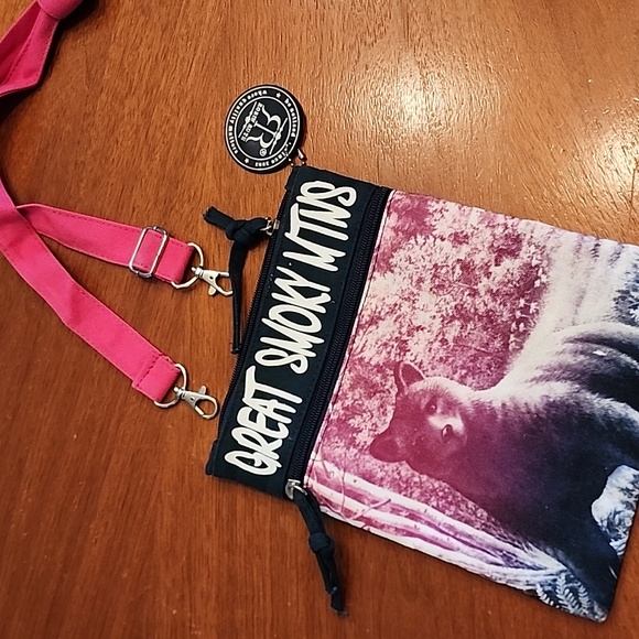 Robin Ruth | Bags | Robin Ruth Great Smokey Mtns Purse Only Worn Time ...